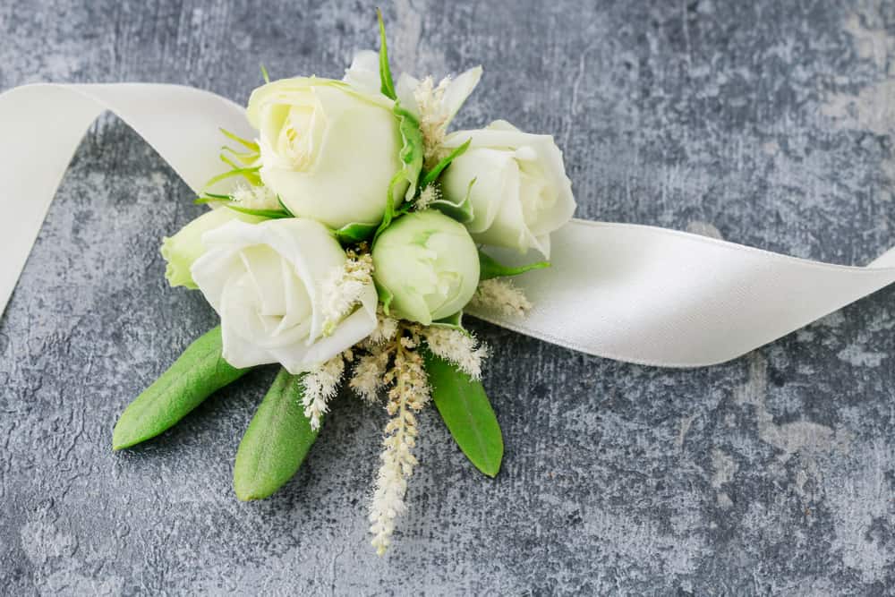 How to Make a Corsage in 5 Easy Steps - WildFlower - WildFlower